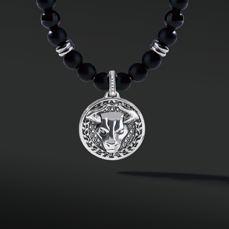 Silver Obsidian Beaded Necklace with Pendant Bull 27 Inches 68.5 cm